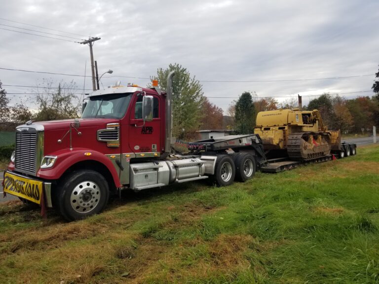 Truck Towing on the Interstate in Chicopee MA | APR Towing & Recovery